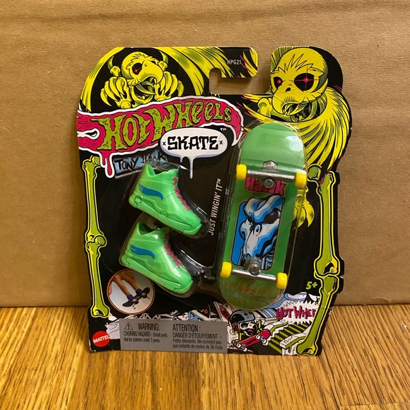 Toys | Hot Wheels Tony Hawk Just Wingin It Hawk Finger Skateboard Neon ...